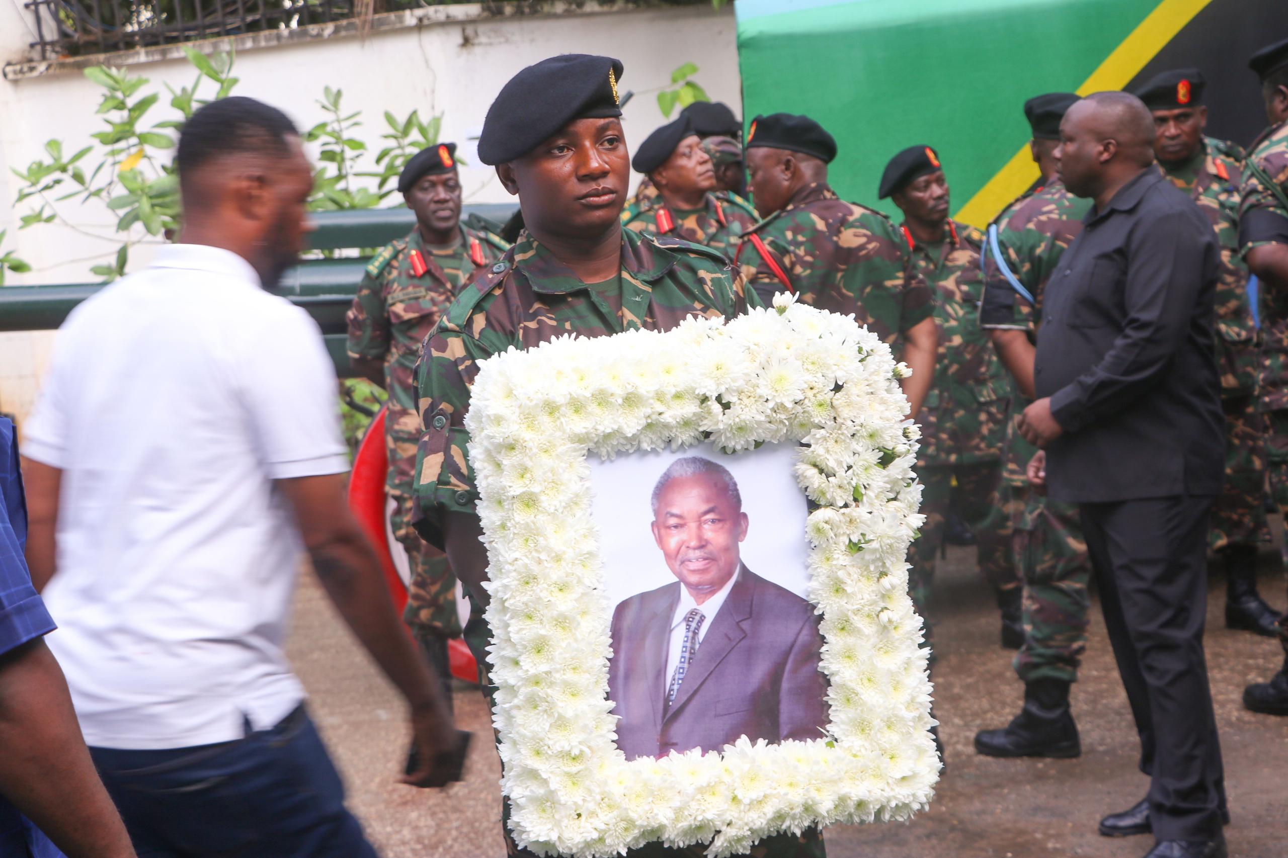 Maelfu wajitokeza kuaga mwili wa Hayati Cleopa Msuya - Timesmajira